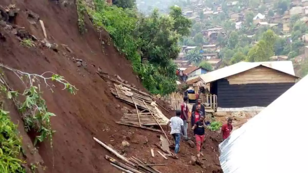 Tragédie à Bulwa: 20 morts innocents, dont des femmes et des enfants ...
